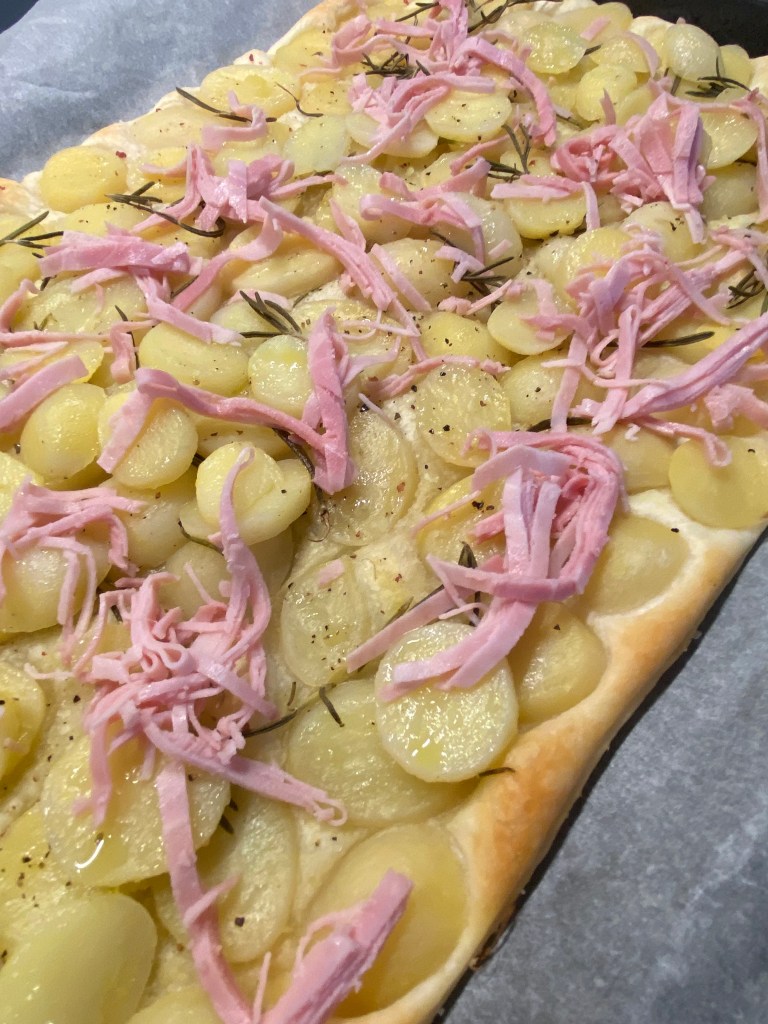 Filo Dough Pizza with Ham, Cheese & Potatoes – Gabi's Italian Food Blog